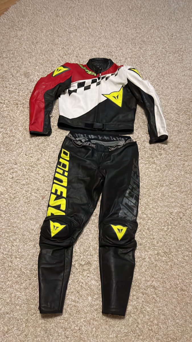 Мото КОСТЮМ В отличном Состояние! Очень известной марки Alpinestars все ...