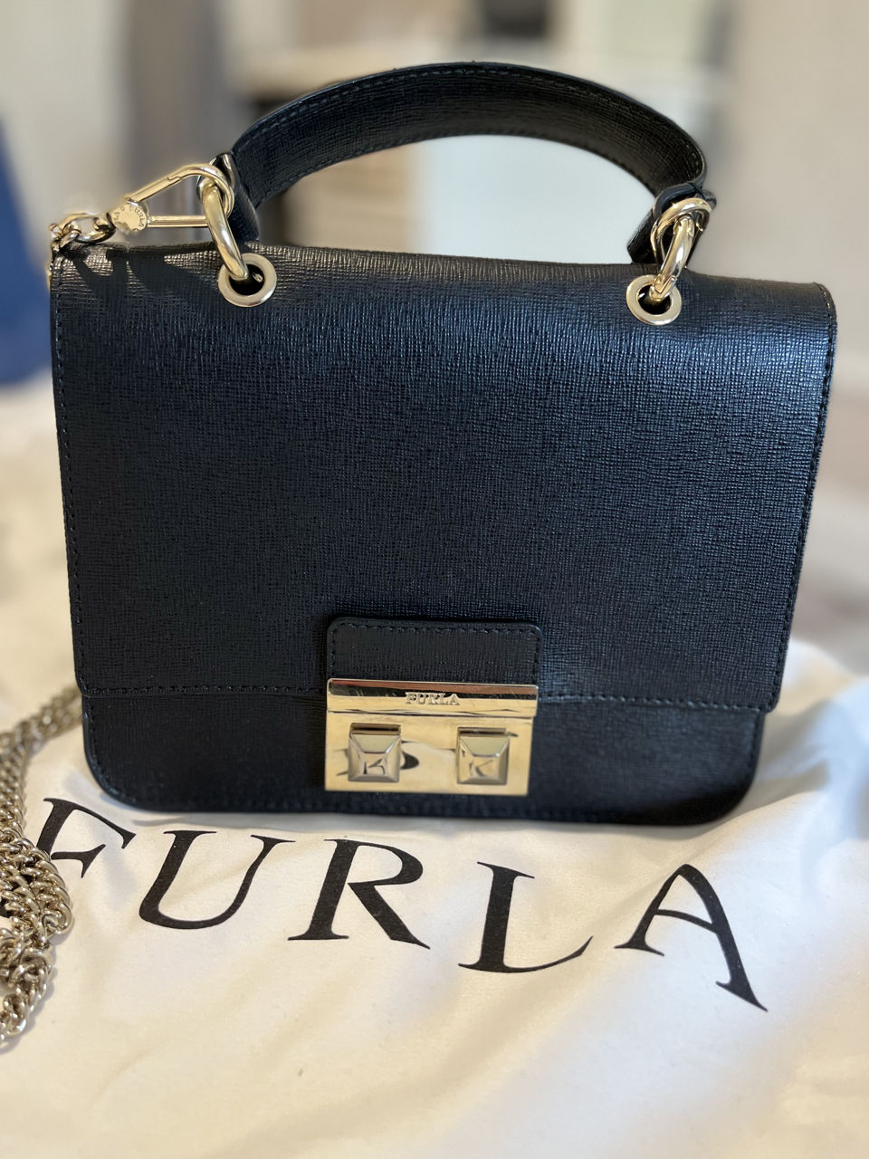 Furla metropolis