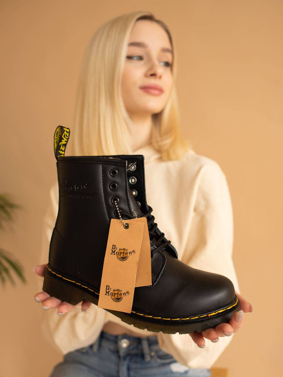 Dr. Martens 1460 Poze reale