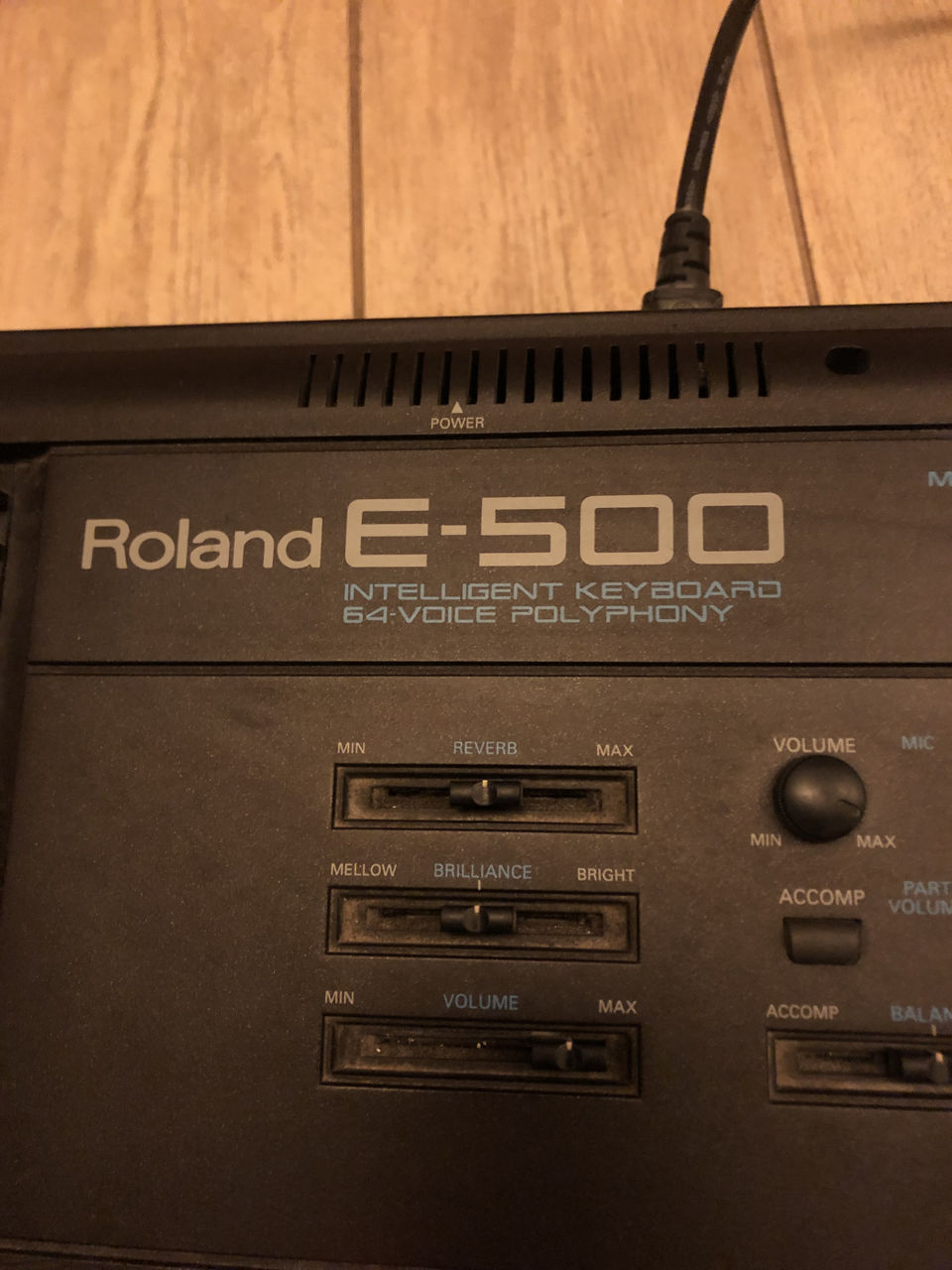 Roland E-500