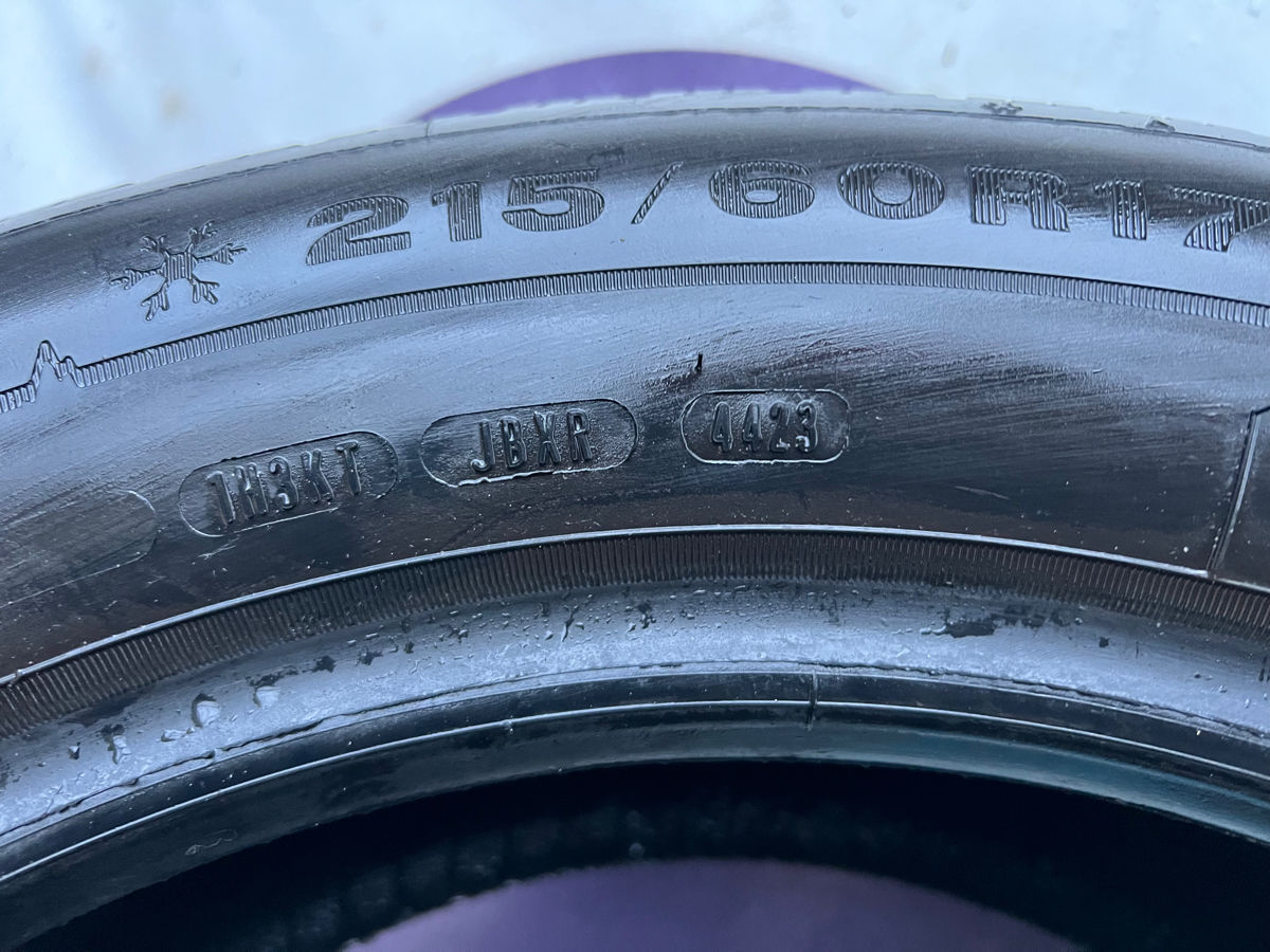 Anvelope Dunlop 215/60 R17 – An 2023, săptămâna 44, profil 7 mm