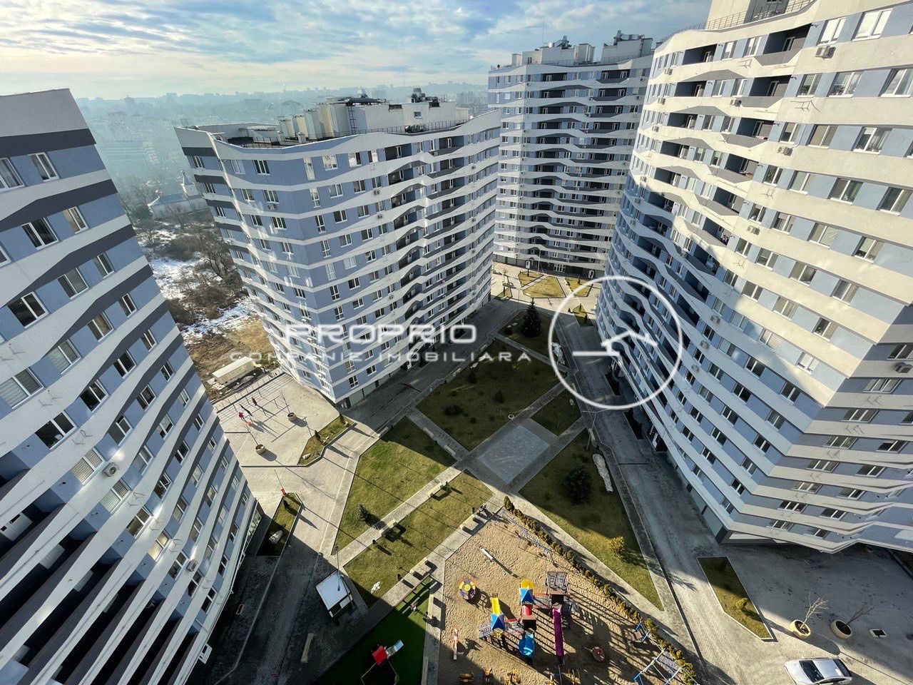 Lagmar circ ! 2 camere cu living! 74000€