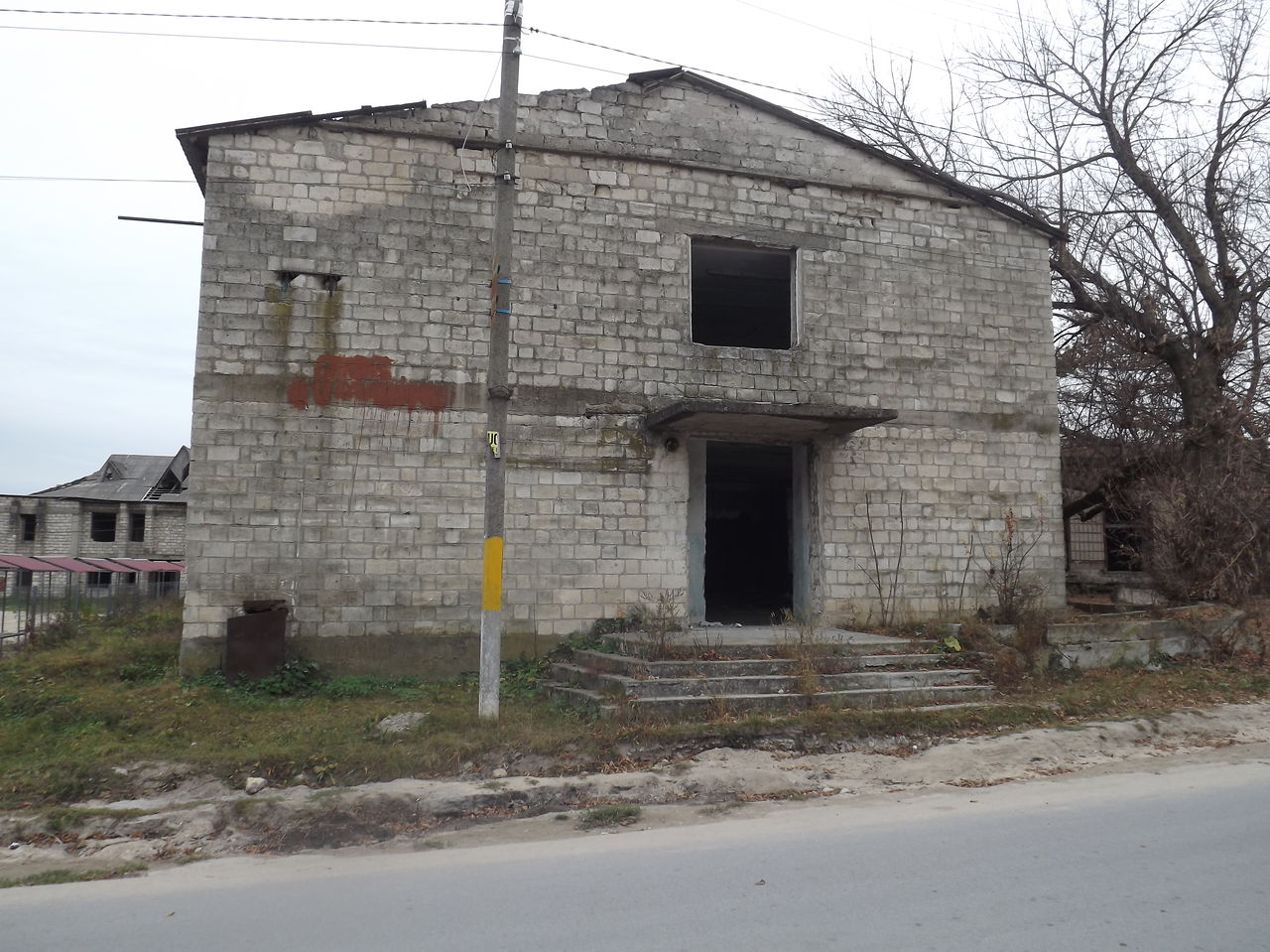 Spatiu comercial, 2 nivele in centrul satului Mascauti, linga primarie ...