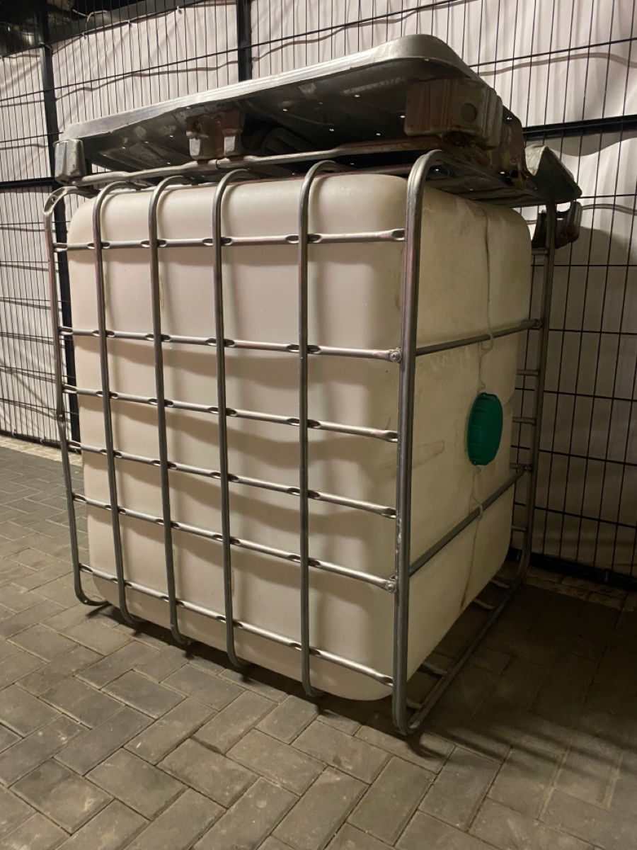 Butoi din plastic 1000L