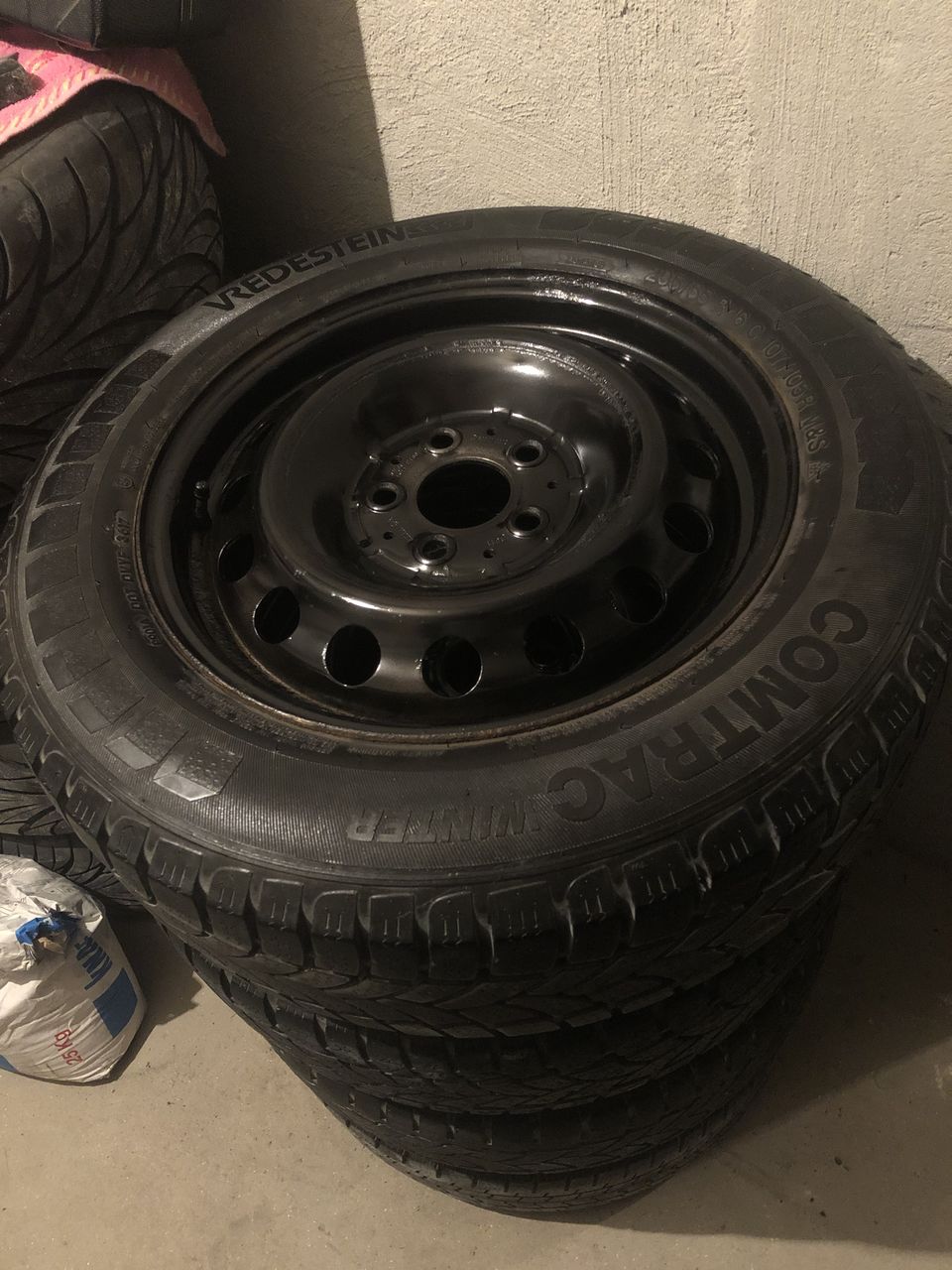 Vînd 4 Roți R16 205/65 C. Vredestein!