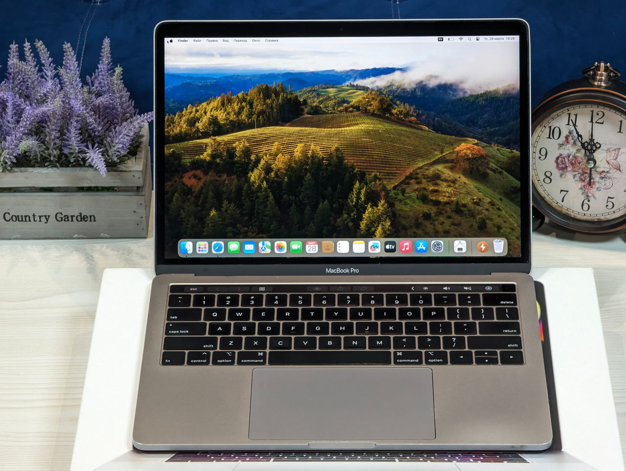 MacBook Pro 13 Retina 2019 Core I5 8257u 8Gb Ram 512Gb SSD Iris Plus