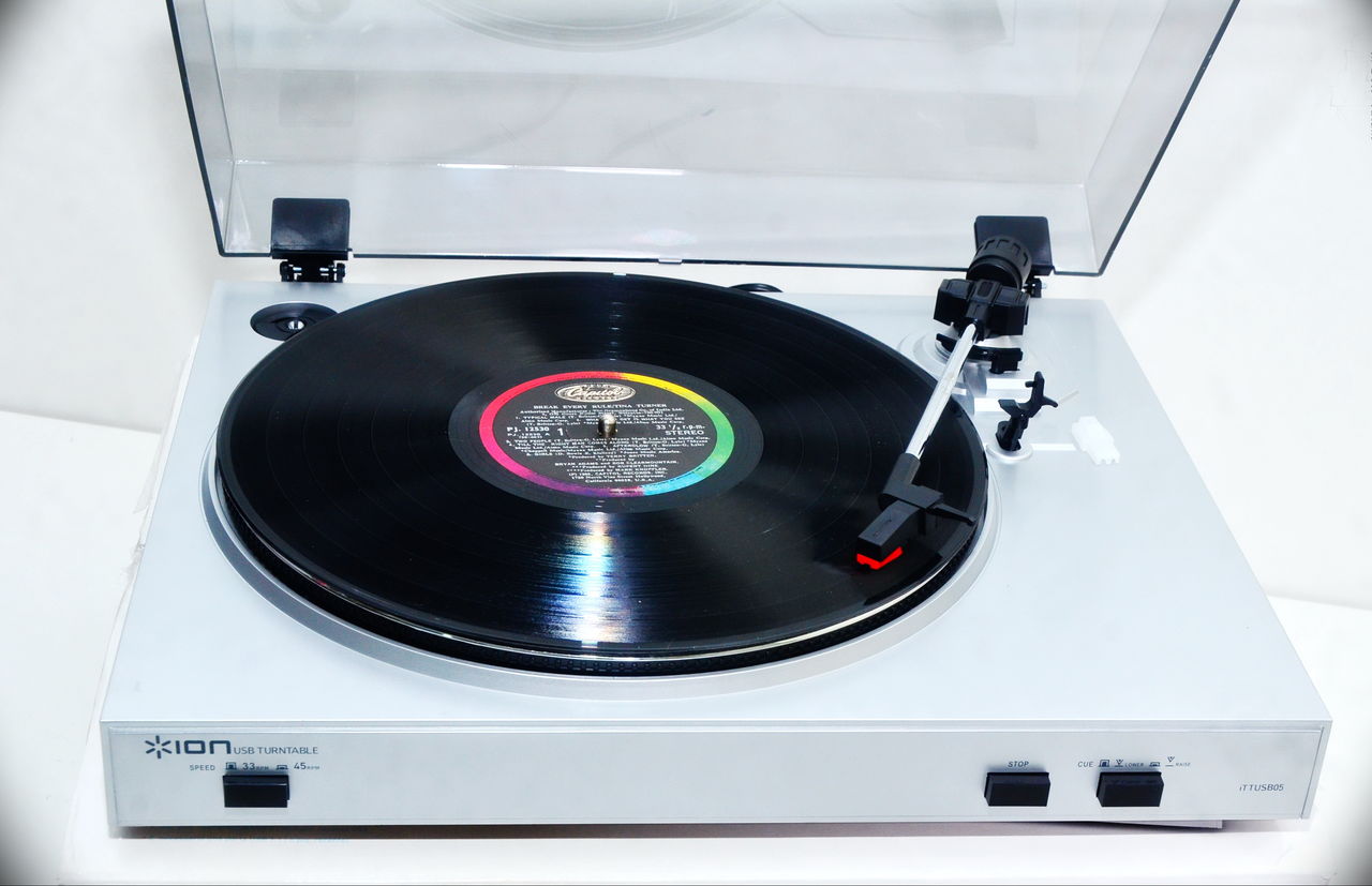 НОВЫЙ!!! ION TTUSB05XL USB Turntable - 2-х скоростной проигрыватель ...