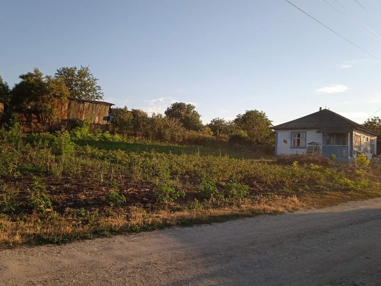 Casa e din caramida este și fintina