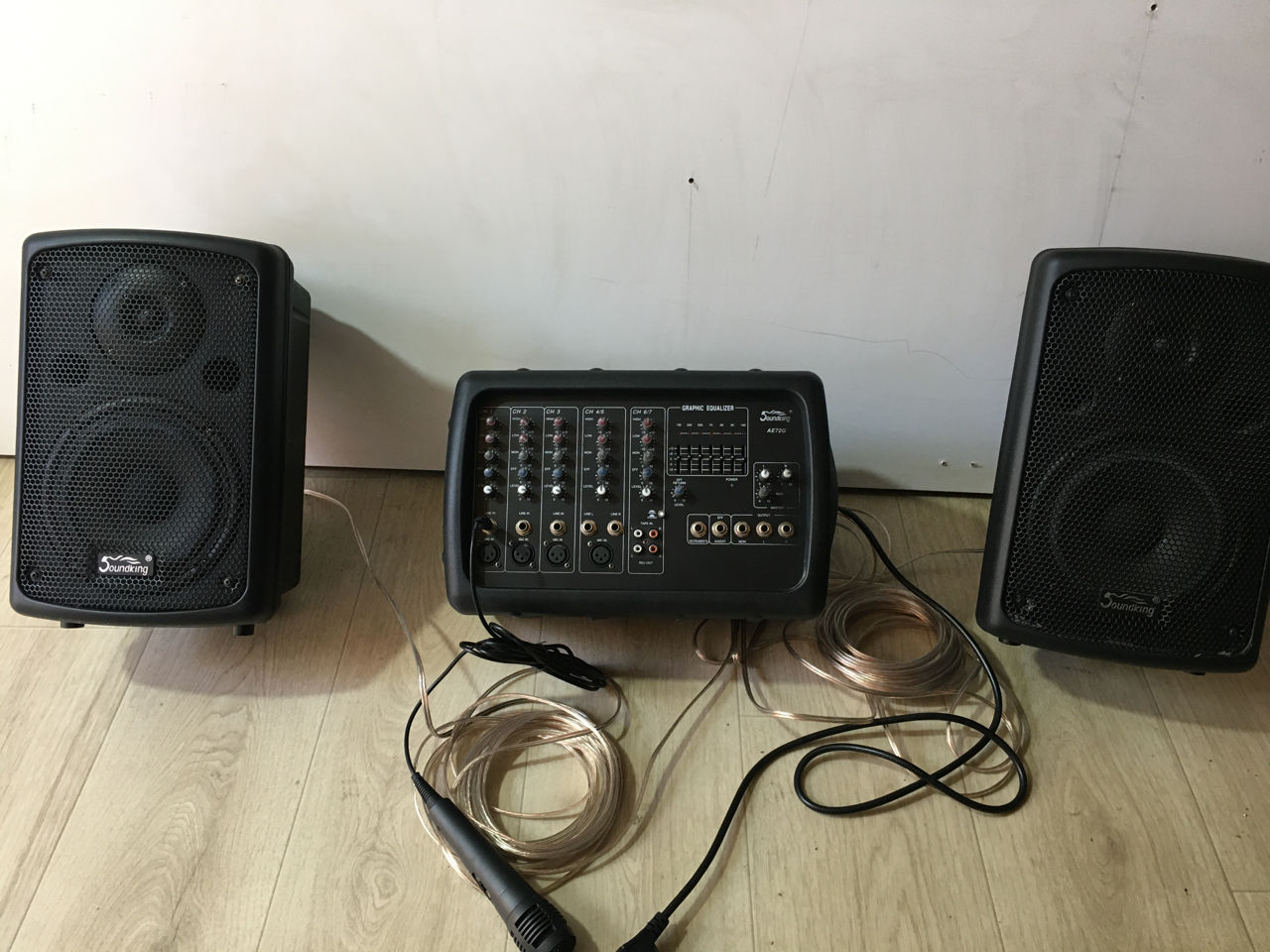 Set de boxe cu mixer amplificator tot la 150 euro