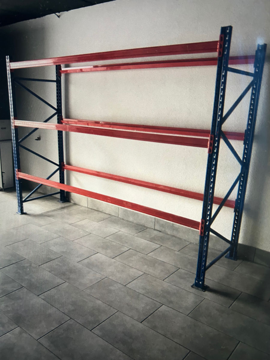 Vind rafturi , stilaje, стеллажи