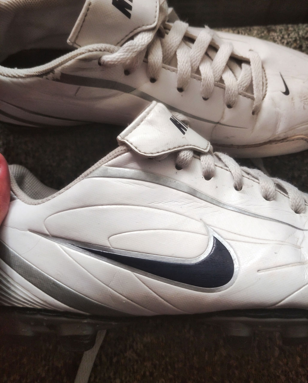 Pereche de Nike-uri pentru fotbal