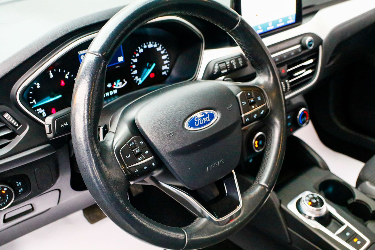 Ford Focus an. 2019 cu rulaj 136000 km, Diesel, 12495