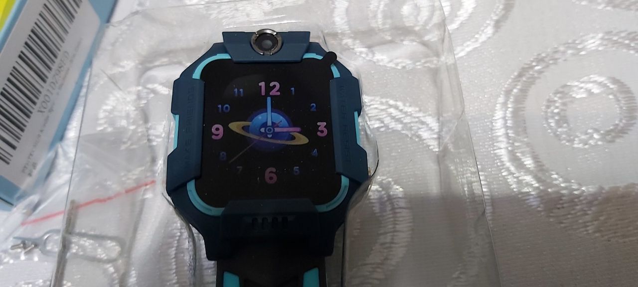 Ceas nou pentru copii. 600 lei.