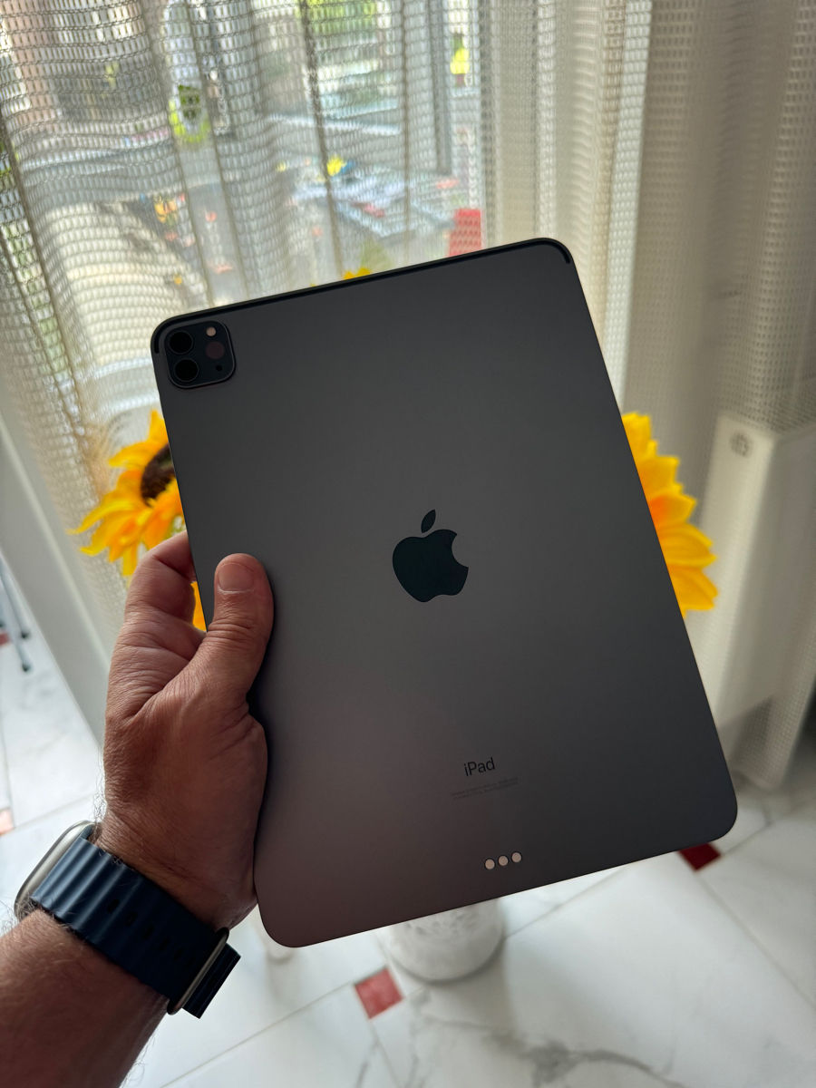 Apple IPad Pro 11 (2gen) Space Grey 128GB GPS+Wi-Fi 449€ in Stock!!!