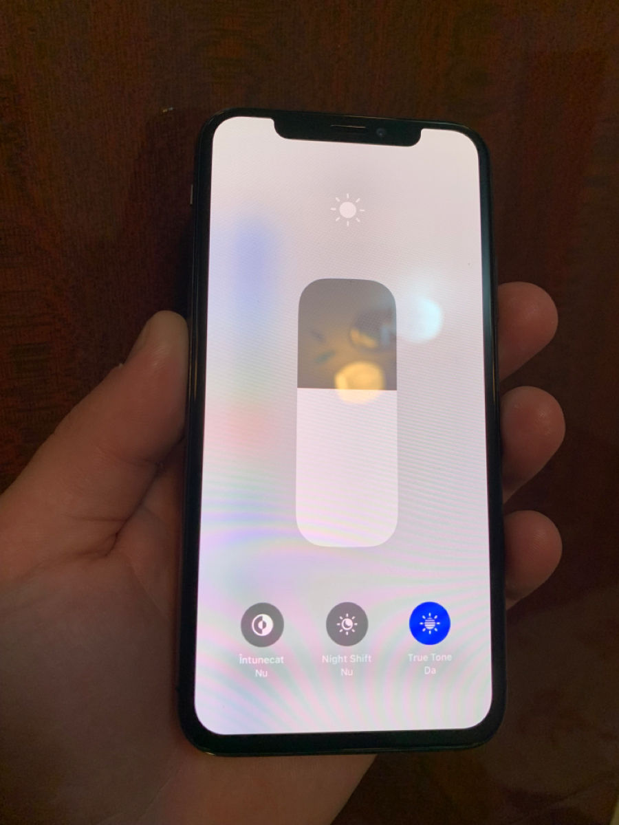 Vind urgent iphone x original bateria 100%