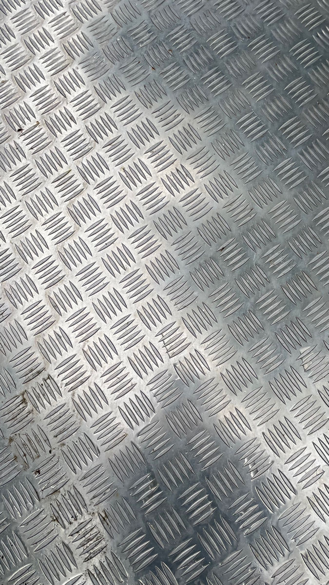 Tablă striată de aluminiu de 3mm si 4 mm