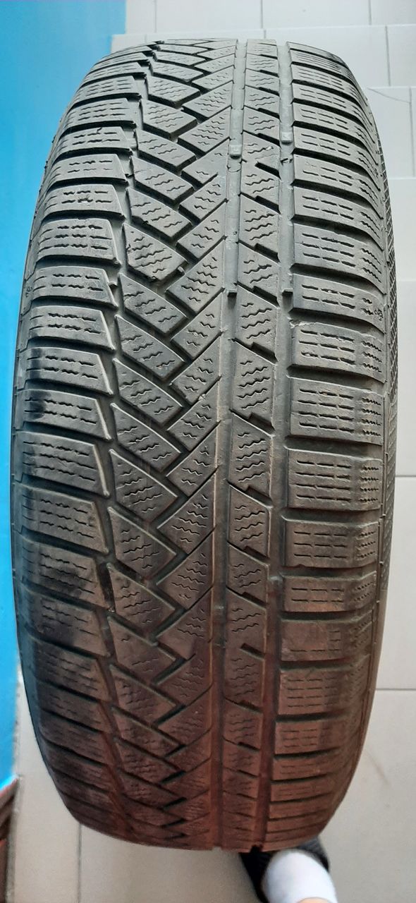 Continental 225 65 r17 doar 1 buc 350 lei roata