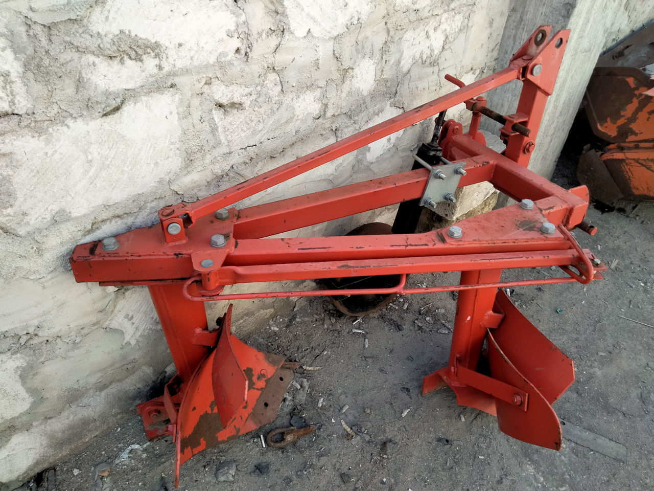 Plug pentru mini tractor