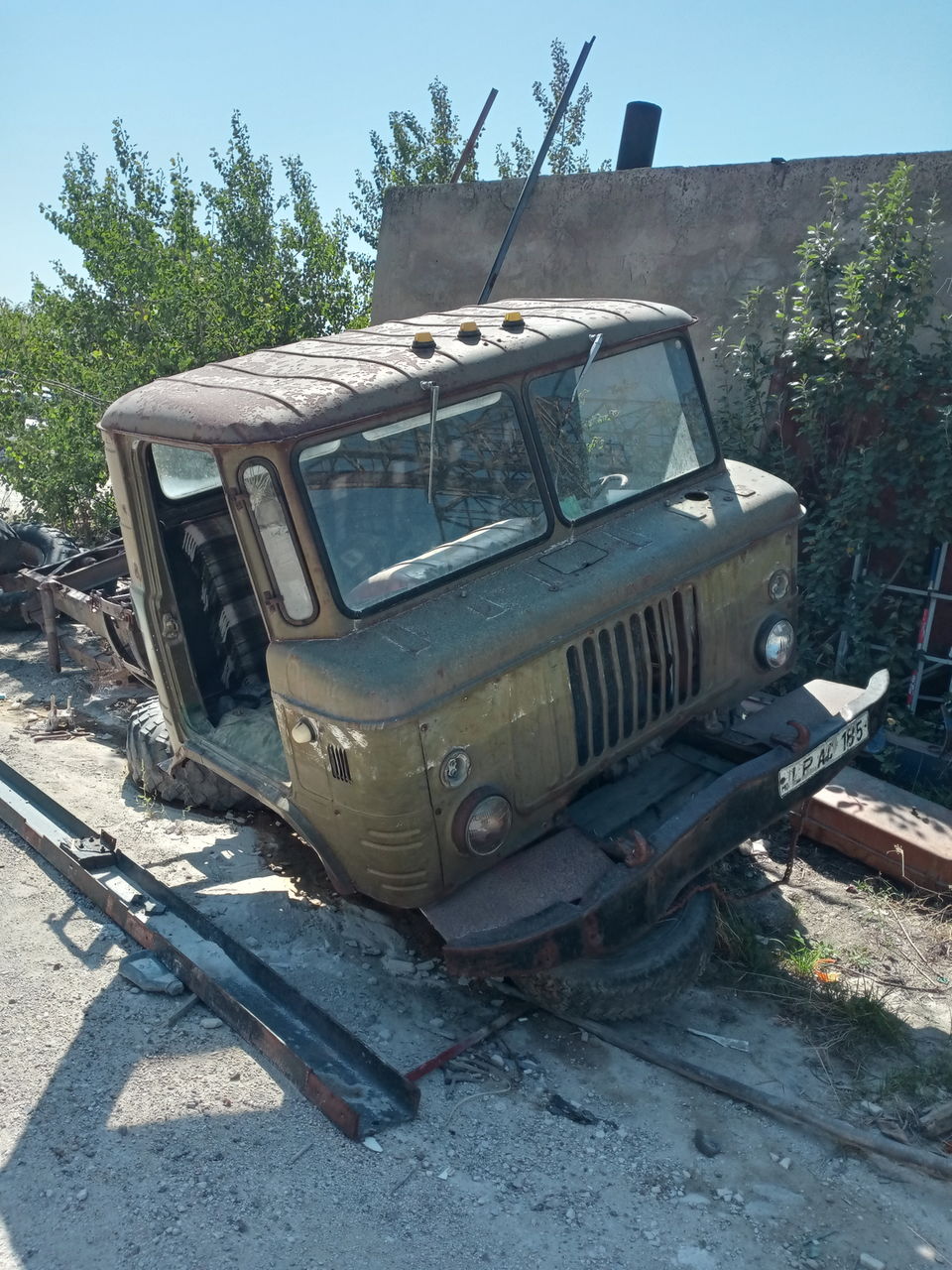 запчасти ЗИЛ 131 газ-66 камазы разные
