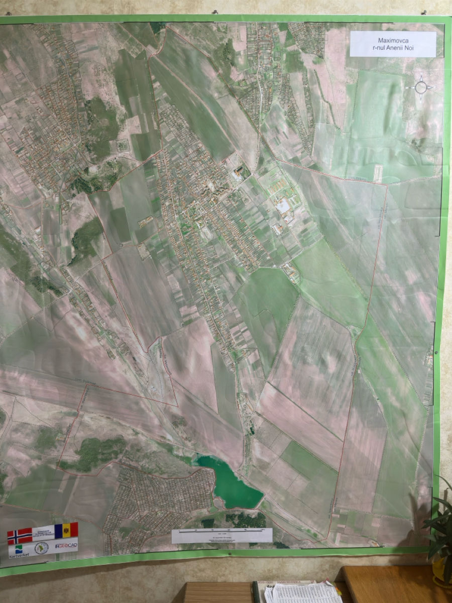 Vind lot 15 ar pentru constructii s.Maximovca