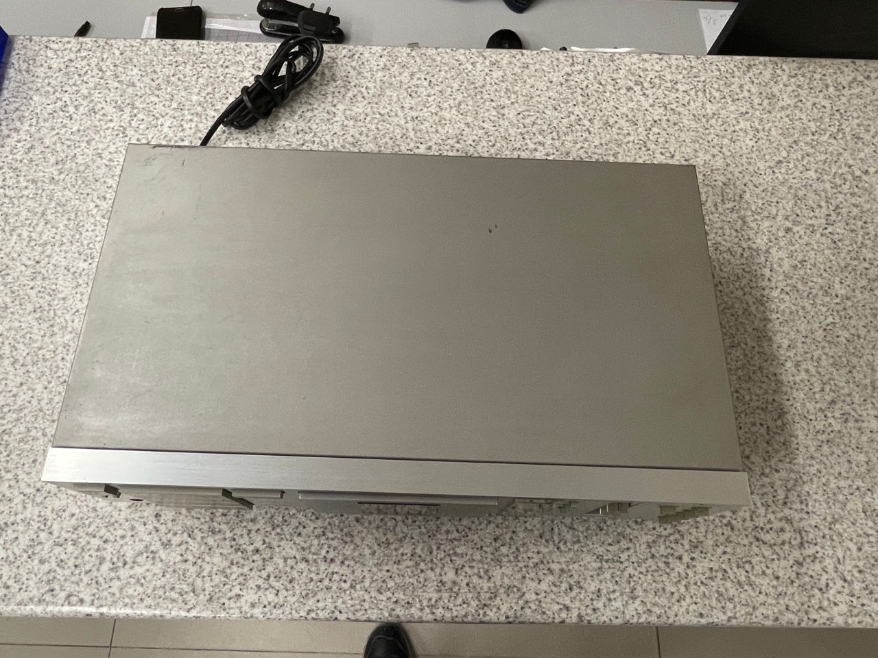 Nakamichi BX-100 в серебристом цвете