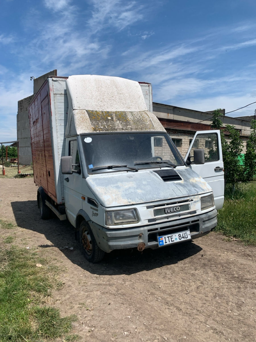 Iveco Turbo Daily an. 1998 cu rulaj 350000 km, Diesel, 3400