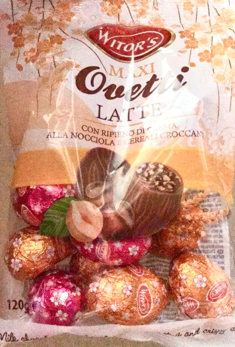 Bomboane la cutie in asortiment si ousoare din ciocolata/Produs ...