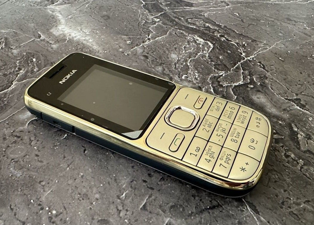 Nokia-C2-01-3-G-Телефон настоящая легенда.