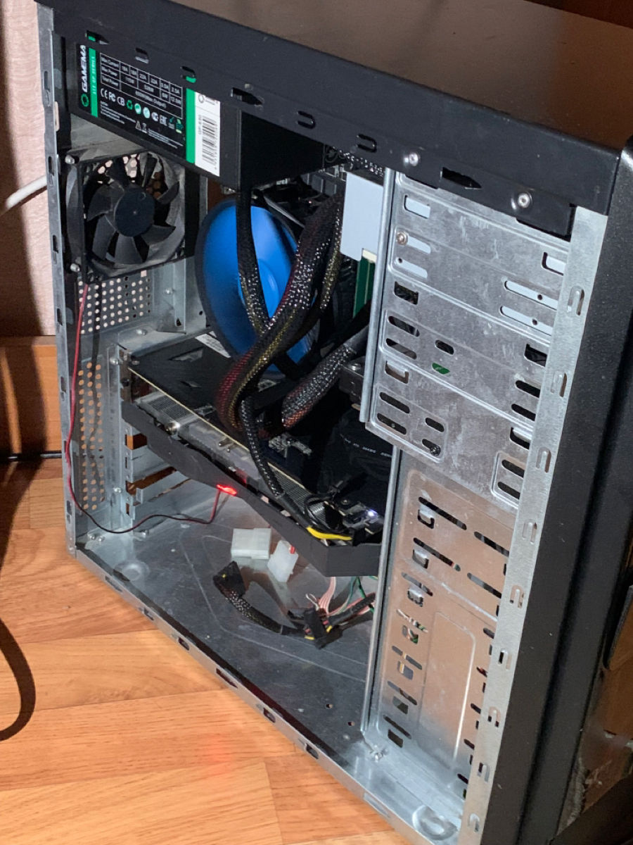 Nvidia GEFORCE GTX 1050 2gb+Intel Core I5 7400