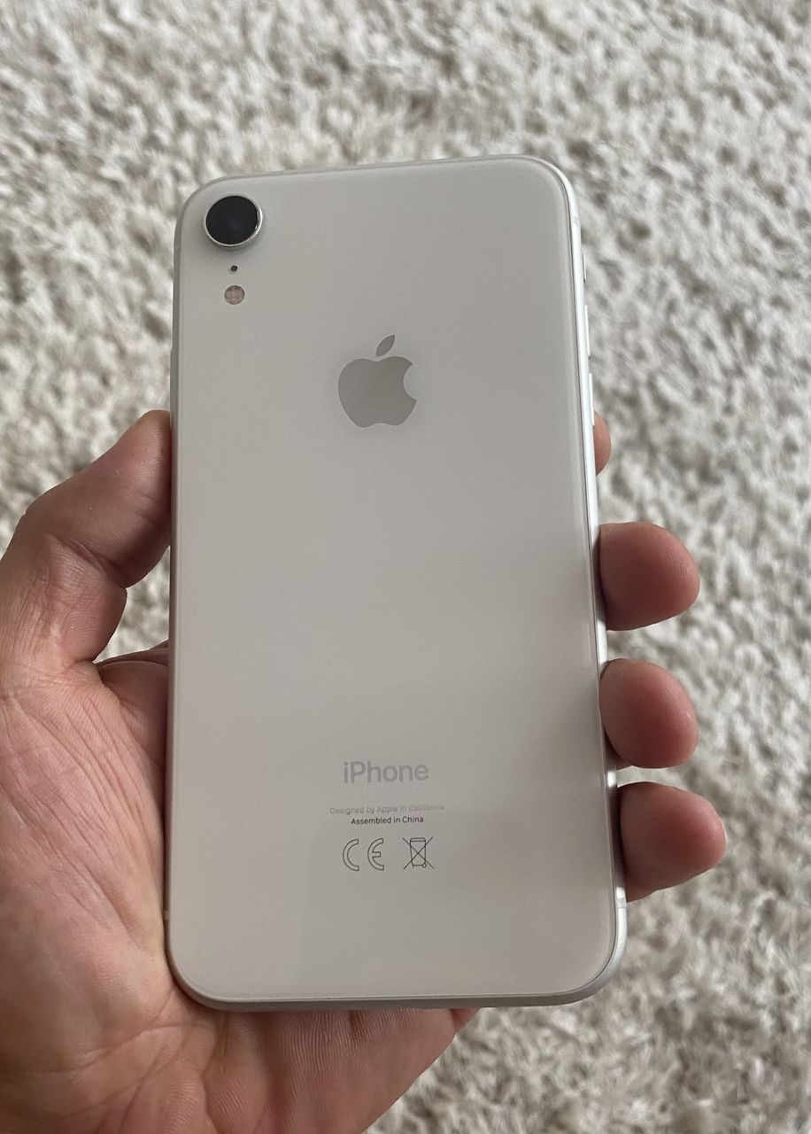 iPhone Xr White 64GB (icloud)