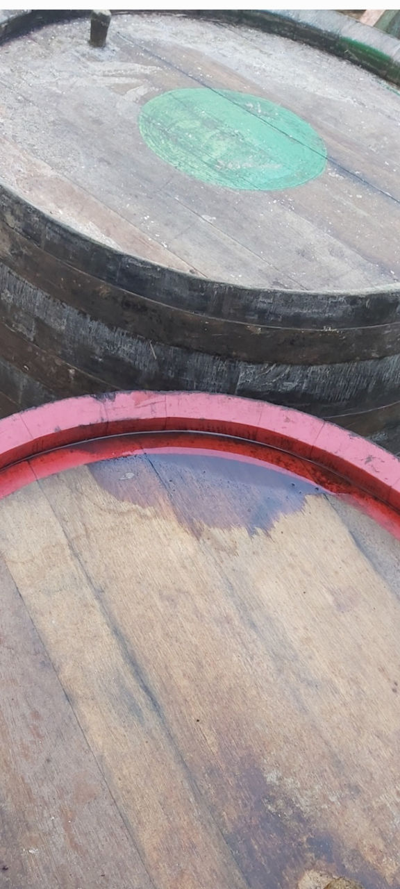 Butoi din lemn folosit, în stare foarte bună (poloboc)