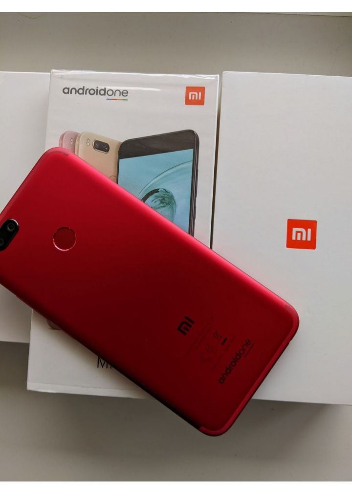 Vând xiaomi mi a1 4ram 64 GB memorie