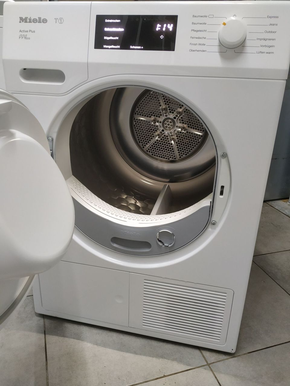Компрессорная сушильная машина Miele T1 на 8 кг, в идеальном состоянии!