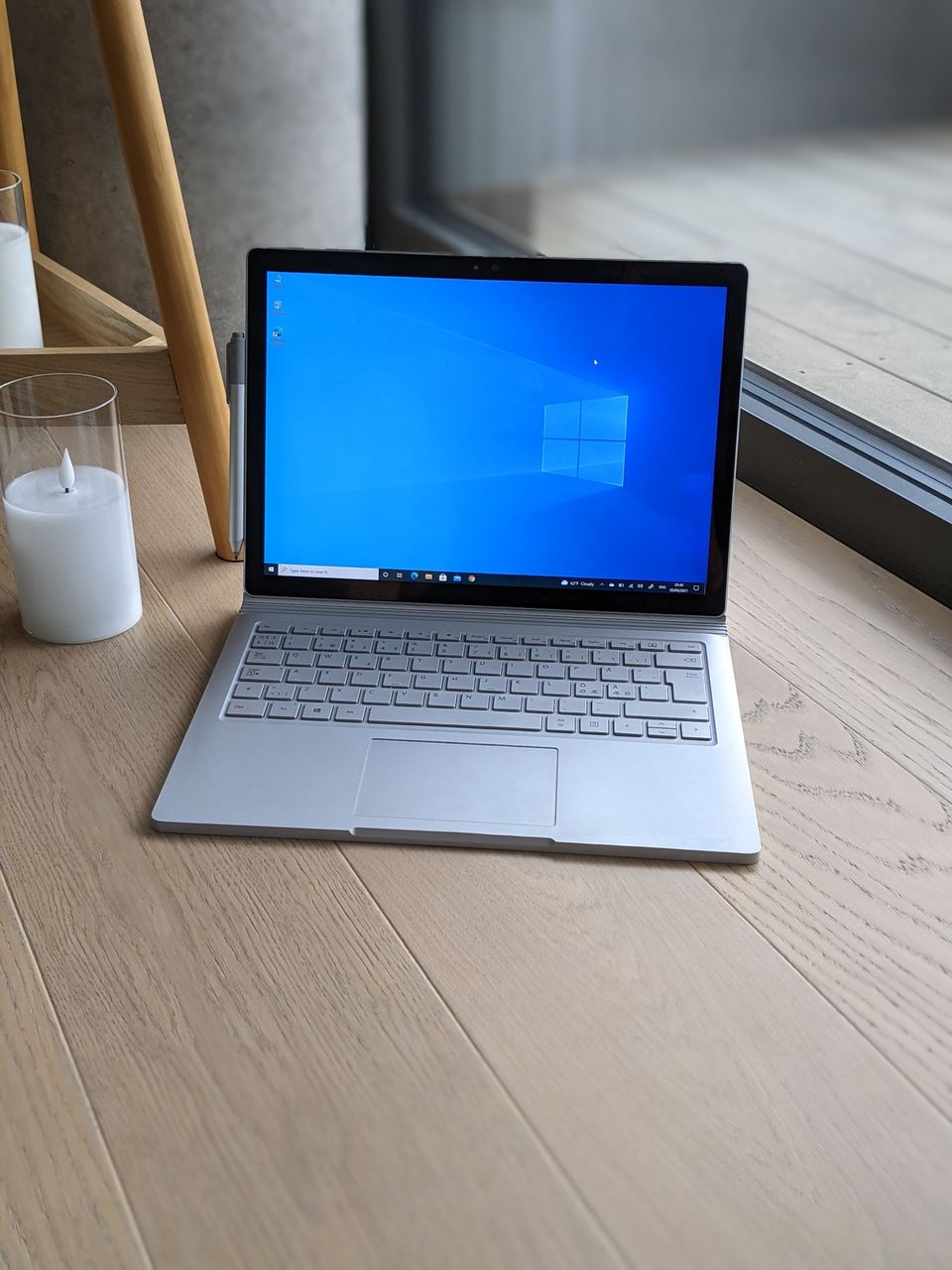 Microsoft Surface Book Model 1703/ 13.5" Core i7 500GB Plantina