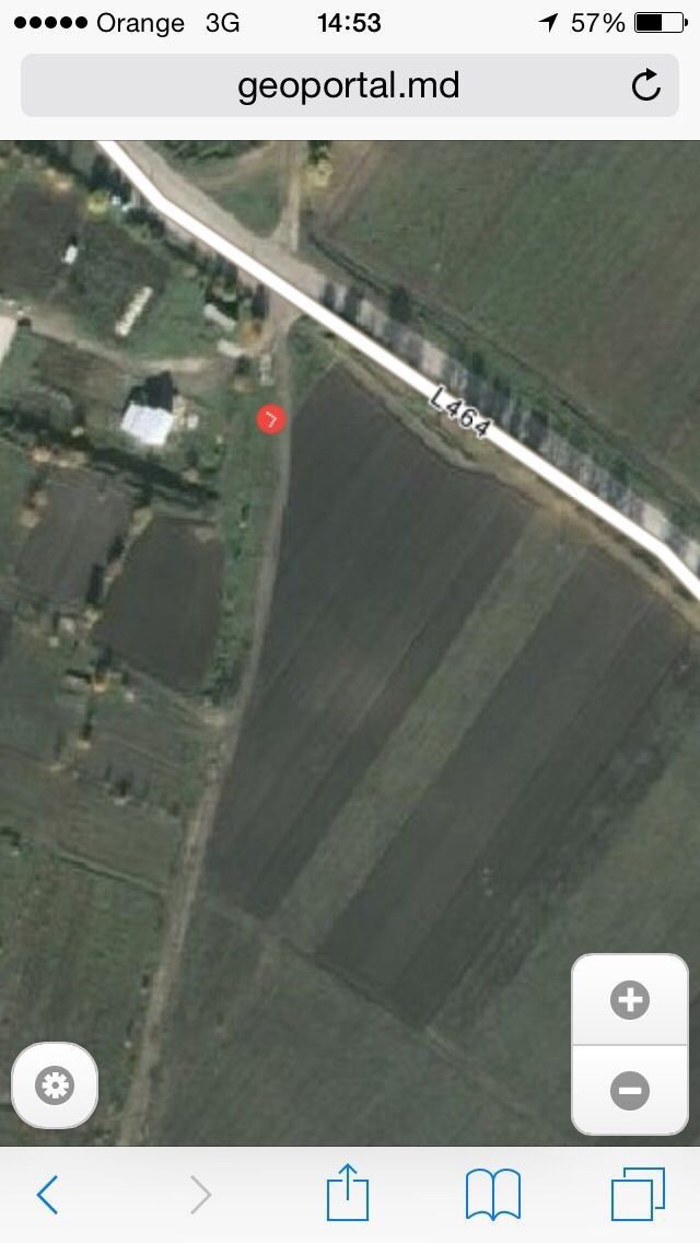 Lot de pamint sub constructie