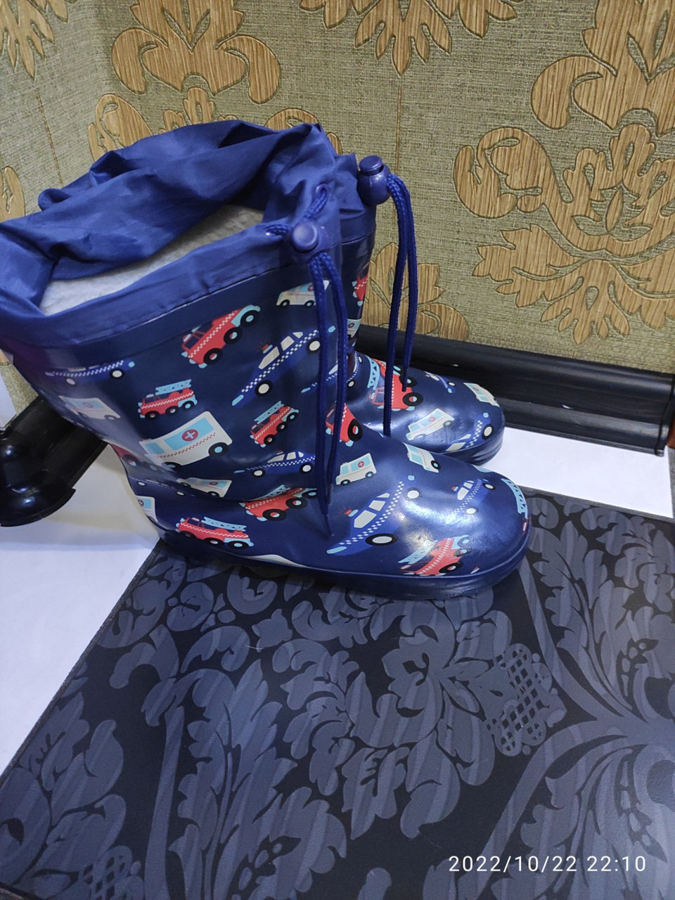 Cizme din cauciuc cu blană