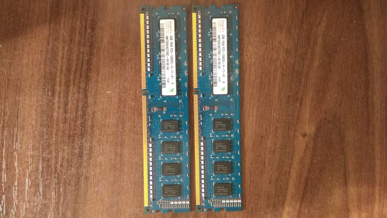 DDR-3 -PC3-10600U -( 2GB+2GB)