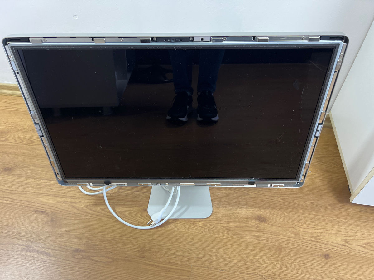 Apple Cinema Display 27
