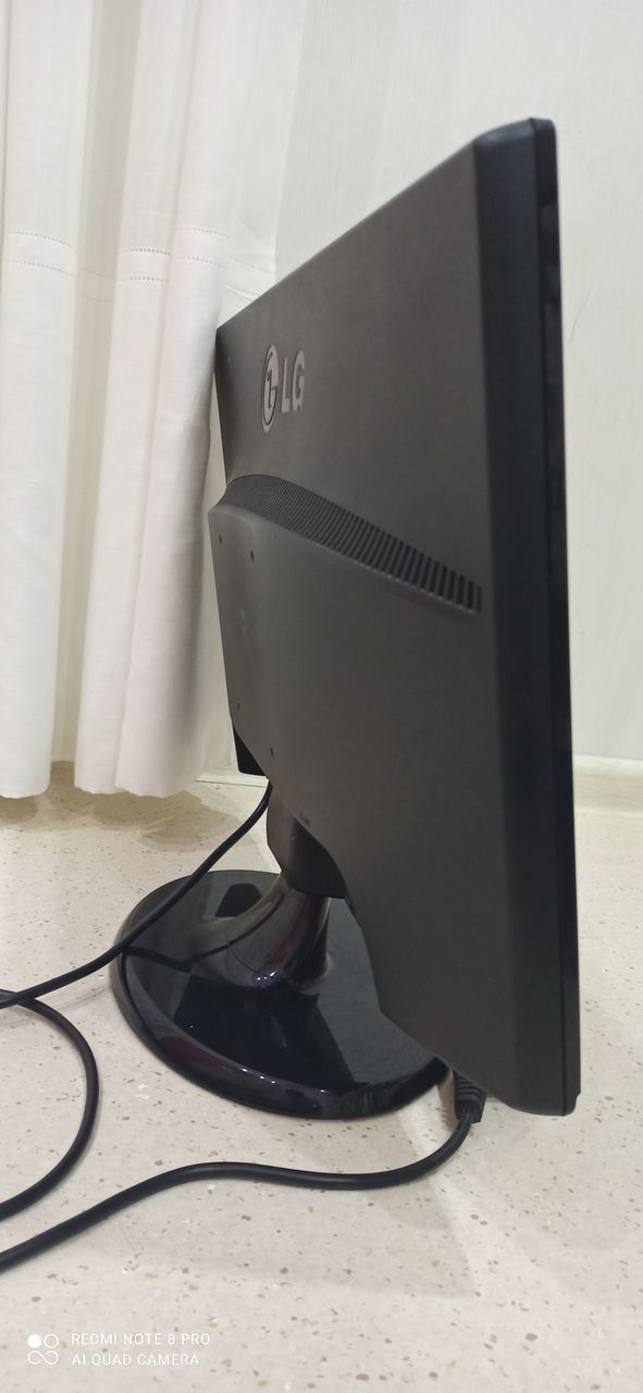 LG Flatron W2243S Monitor 22"