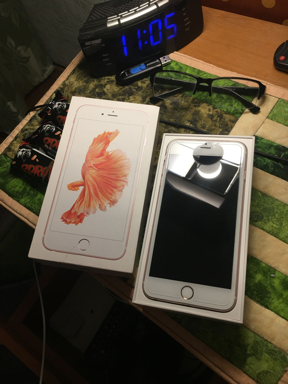 Iphone s6 plus (model A1687) американец