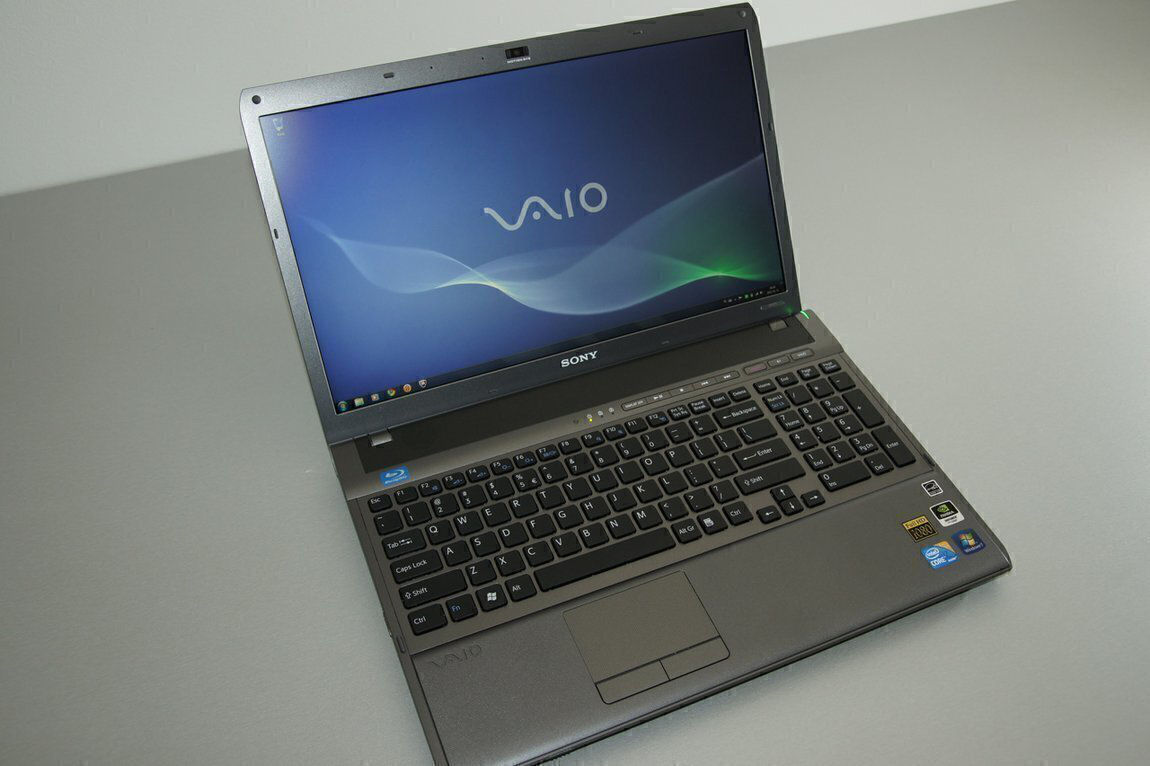 Sony VAIO 16.5 intel Core i7 + NVIDIA GeForce GT425 (8GB RAM, 500GB)