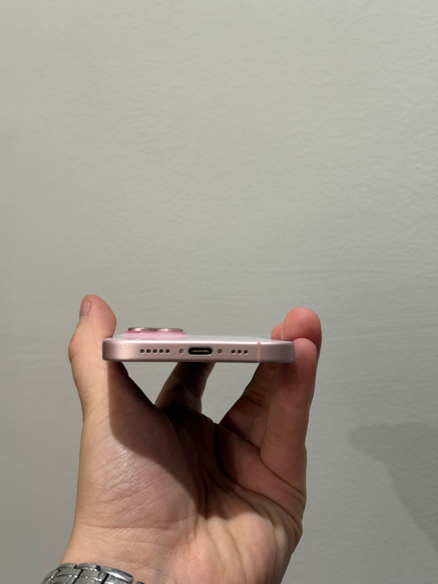 iPhone 15 Roz 93% Fara reparatii