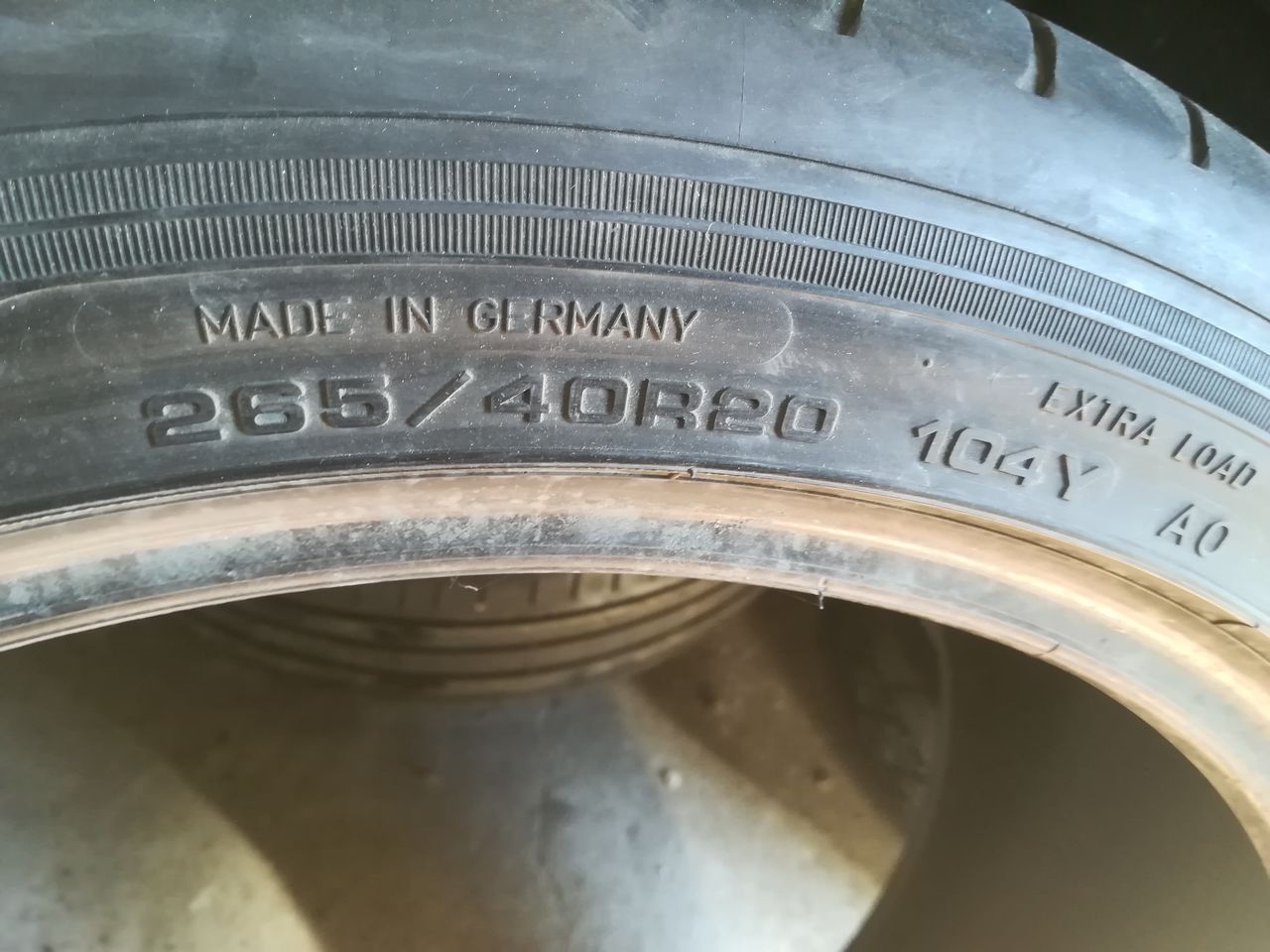 R20 265/40 GoodYear Eagle F1