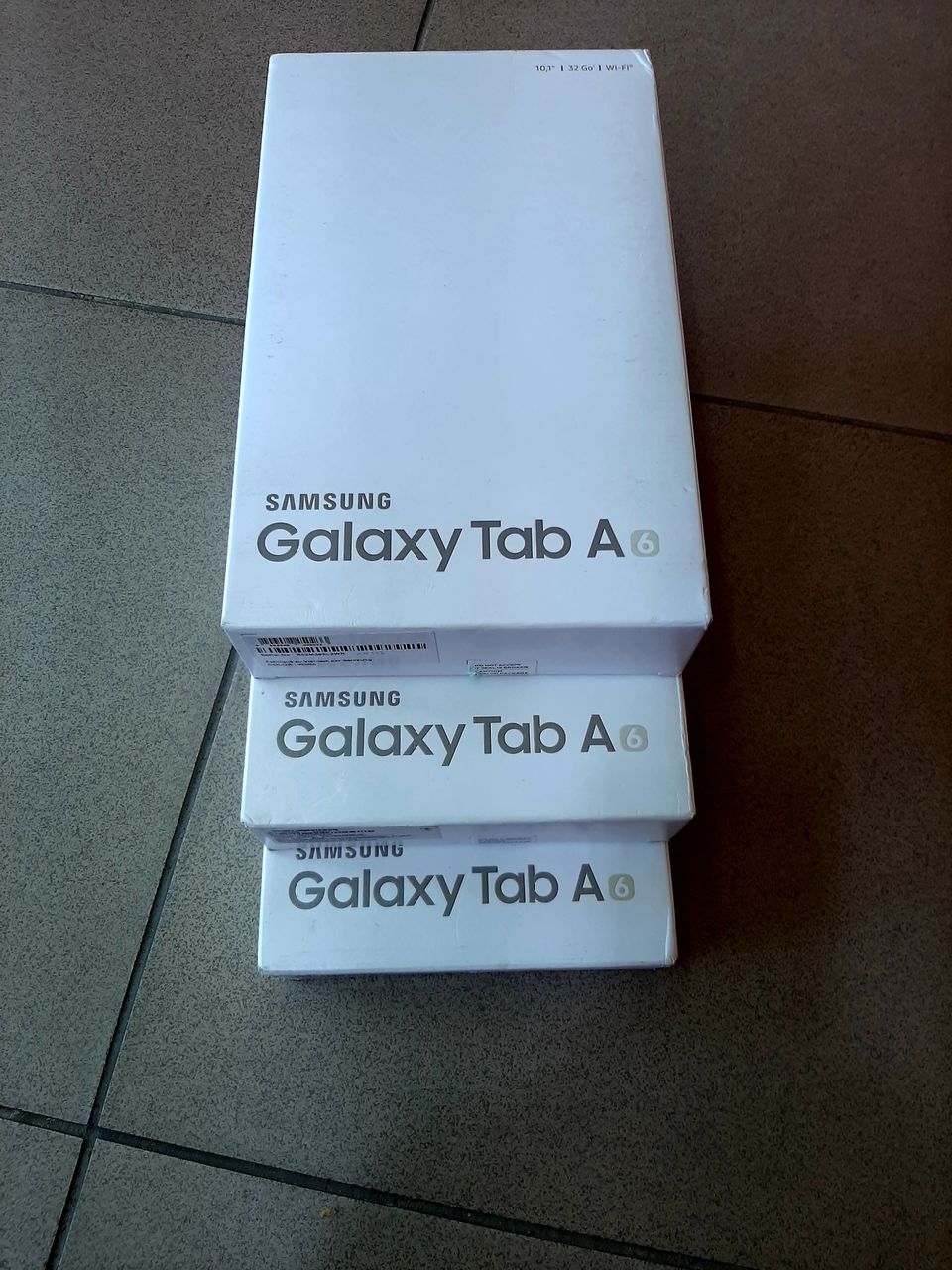 Samsung Galaxy Tab A - новый, оригинальный, в коробке.