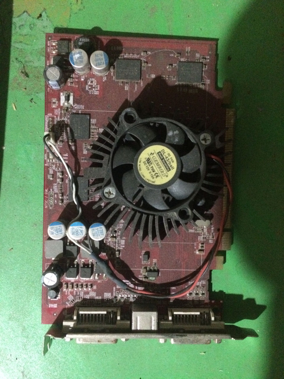 Placă grafică Hedat Vie AGP pentru PC Club 3D CGA - 928TVD ATI Radeon ...