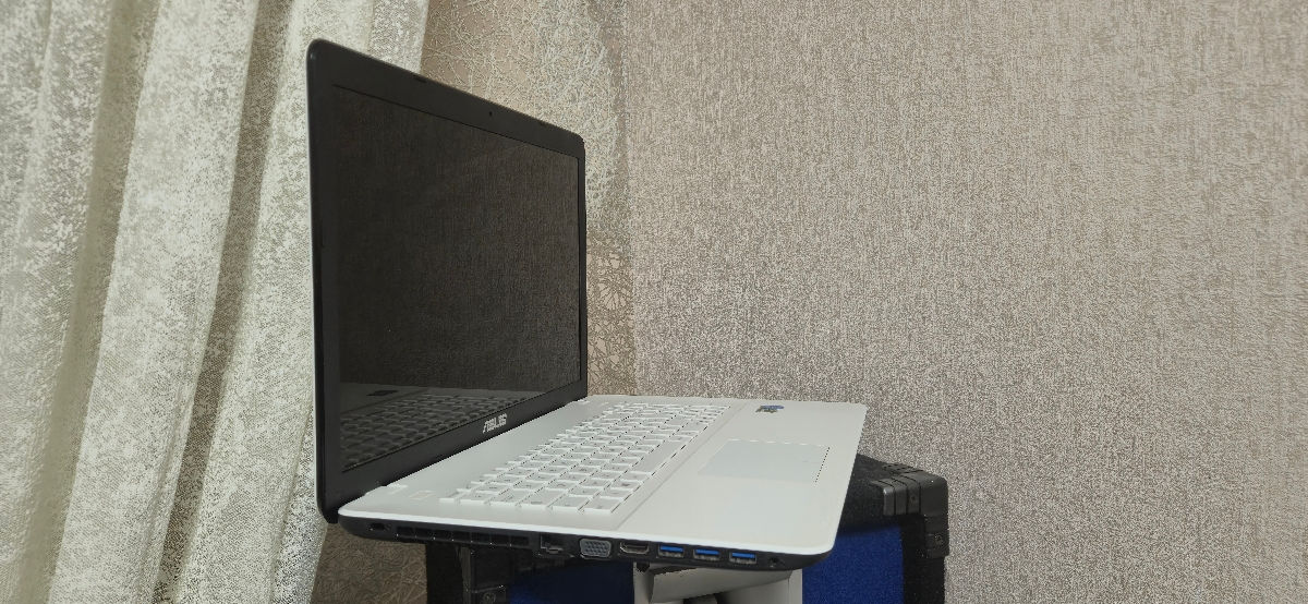 Gaming Asus (17",Intel i3-4030U,GTX 850M 2Gb,RAM 12GB SSD 256GB ...