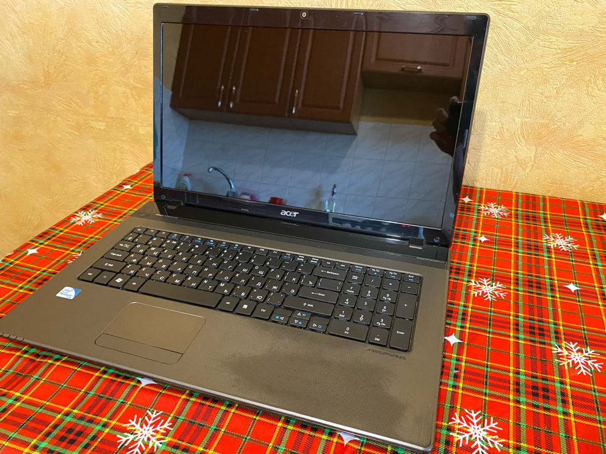 Продам ноутбук Acer Aspire 7750