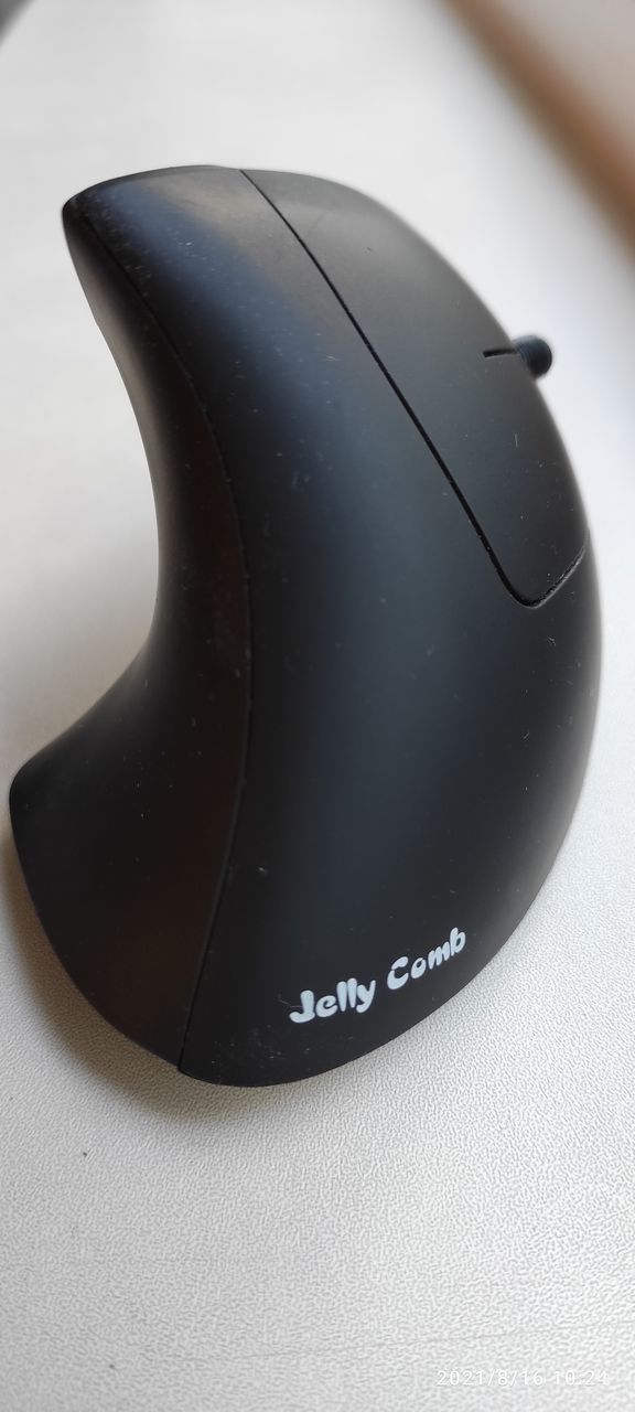 Мышь беспроводная вертикальная Jelly Comb 200 lei