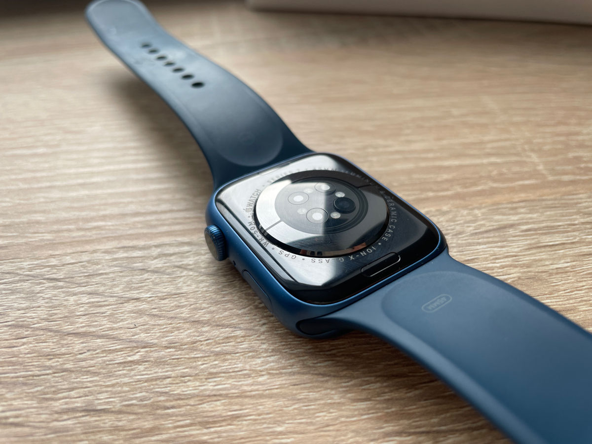 Apple Watch 7 (45 mm)