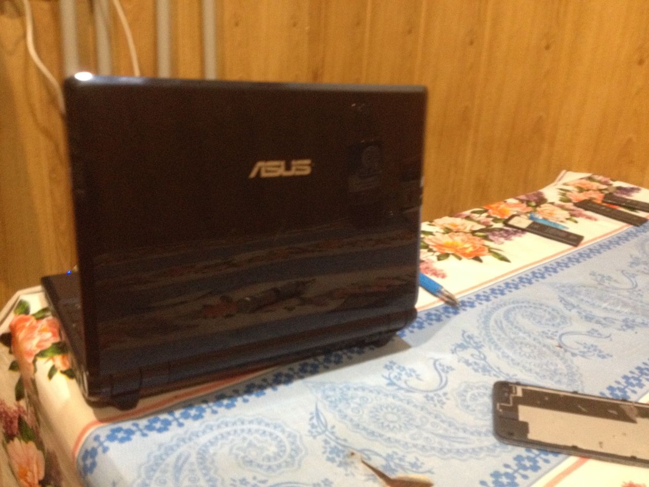 Нетбук ASUS